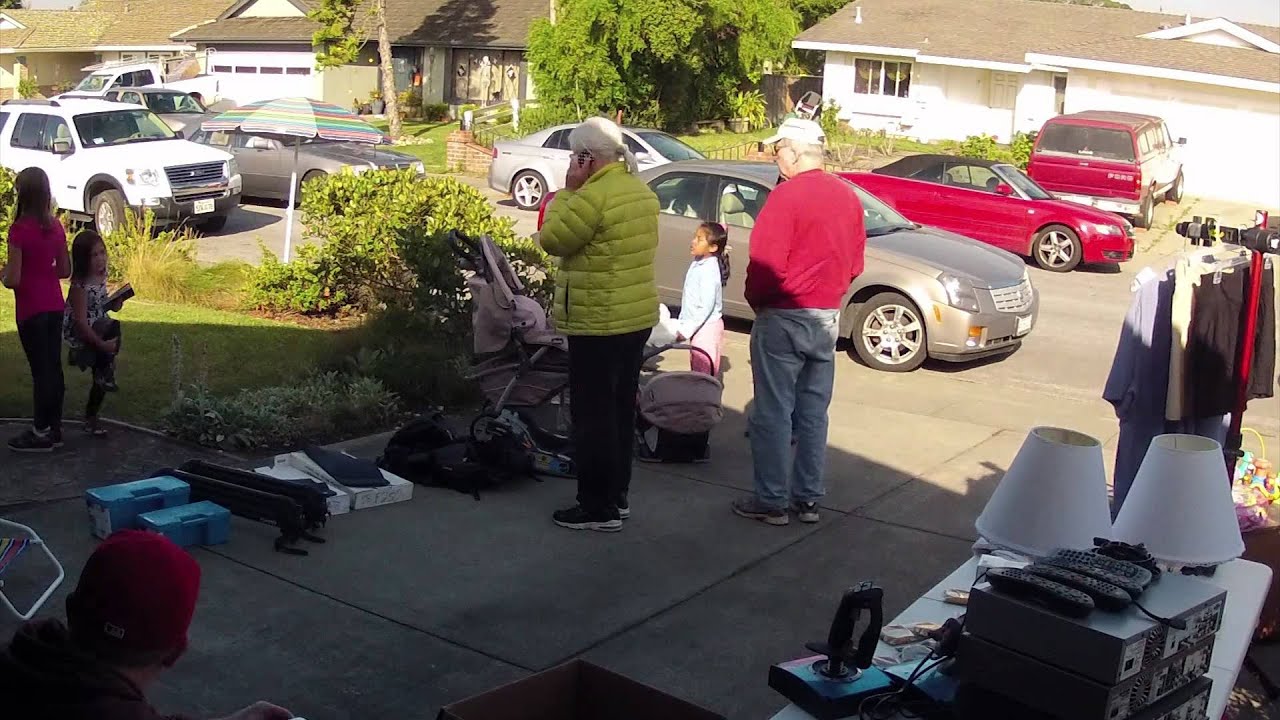 Half Moon Bay Garage Sale Time Lapse - YouTube