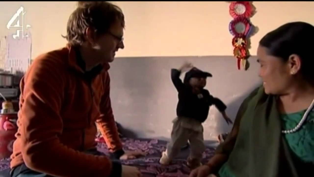 O MENOR HOMEM DO MUNDO Khagendra DO NEPAL 56cm Guinness - YouTube