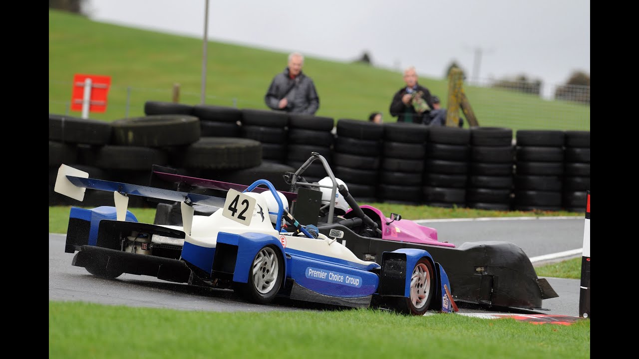750 Formula Season Finale - Cadwell Park 2013 - YouTube