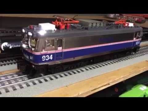AEM 7 From MTH Premier 3.0 - YouTube
