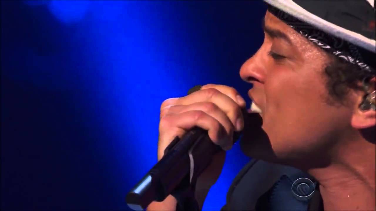 Bruno Mars live - YouTube