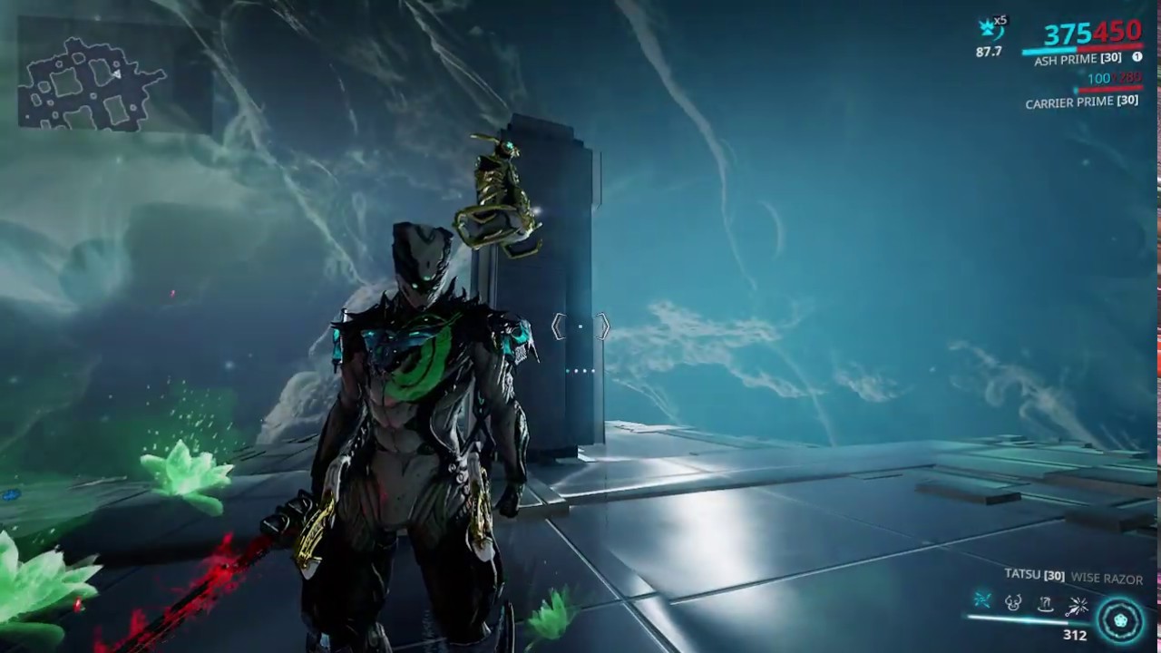 Warframe character jog and run movement while holding a dual handed ...