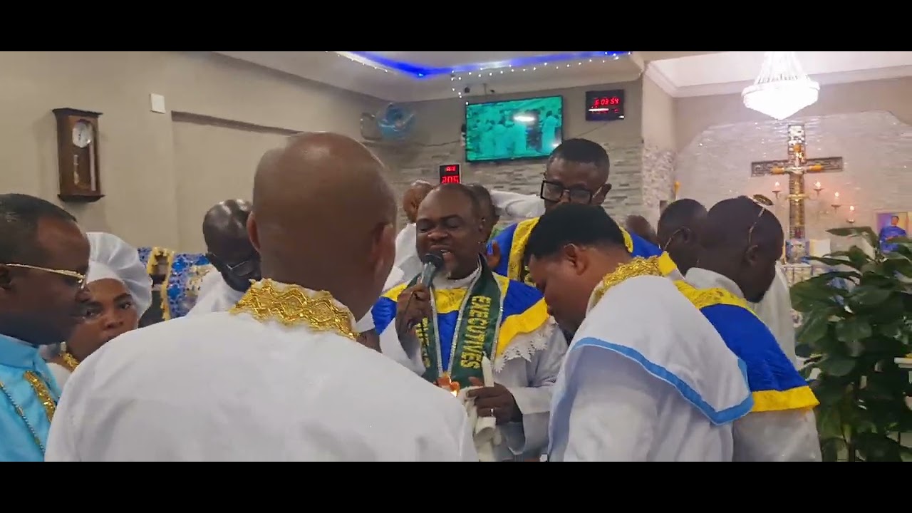 AGD ON STAGE WITH SEGUN AJIDARA AND ABBEY AWESOME (1) - YouTube