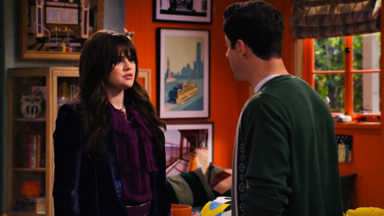 Alex and Justin have a moment | S1E1 | Wizards Beyond Waverly Place ...