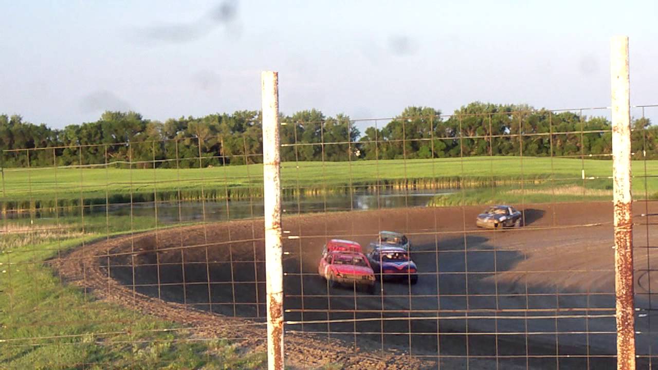 100 3200 2015-06-27 Devils Lake Speedway Hornet Feature 1 roll over 4 ...