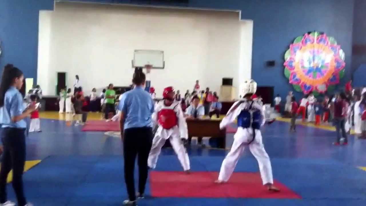 Turning long kick by: gladwin ona - YouTube