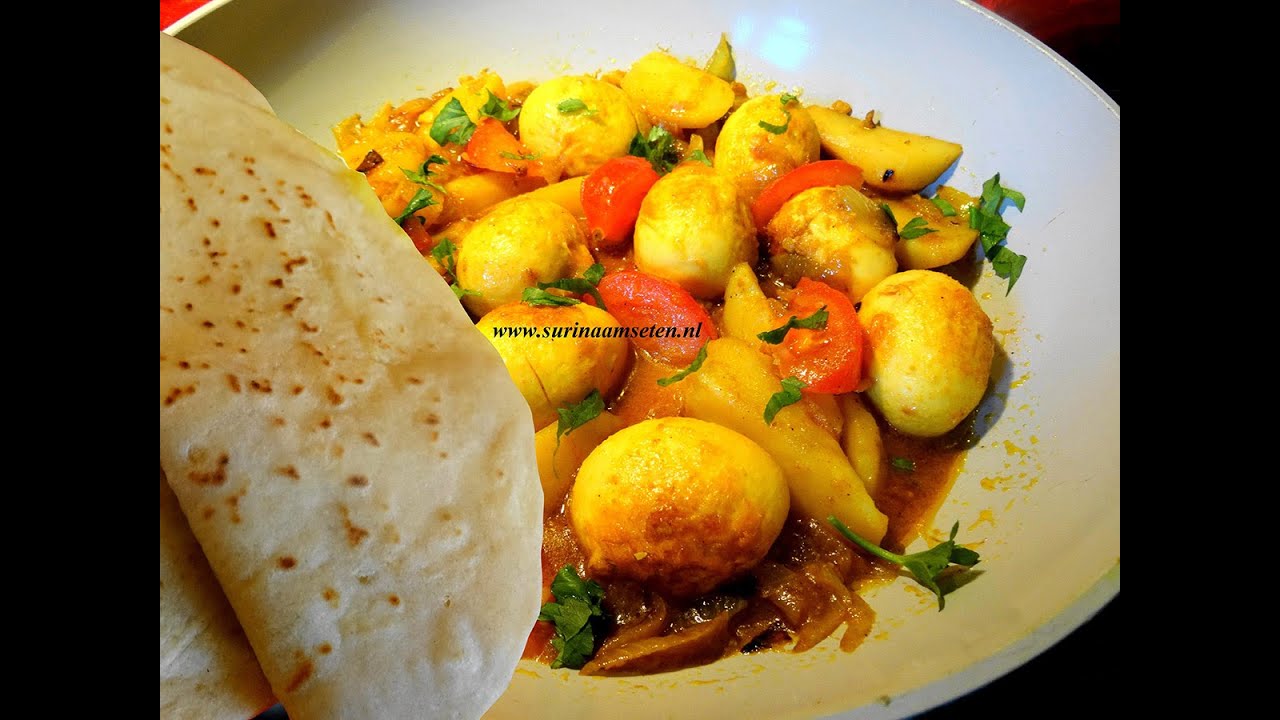 Surinaamse Roti met ei en aardappel in masala (anda aloe masala ...