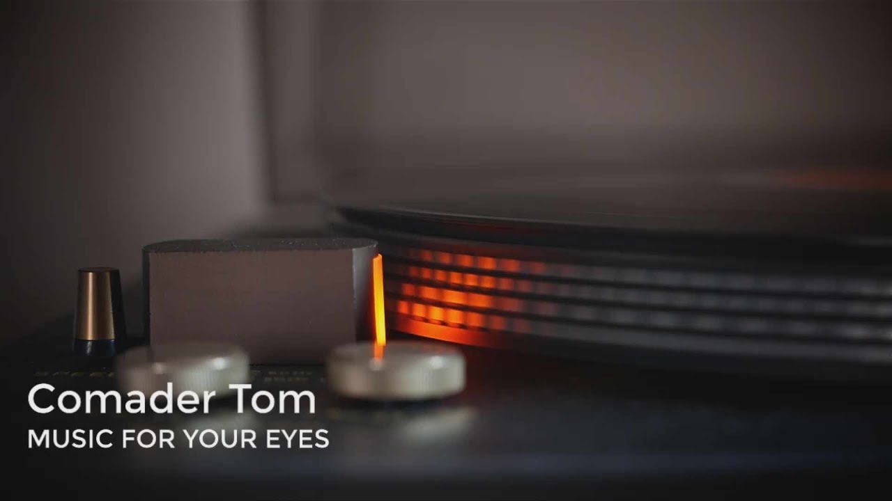 Comander Tom ARE AM EYE - YouTube