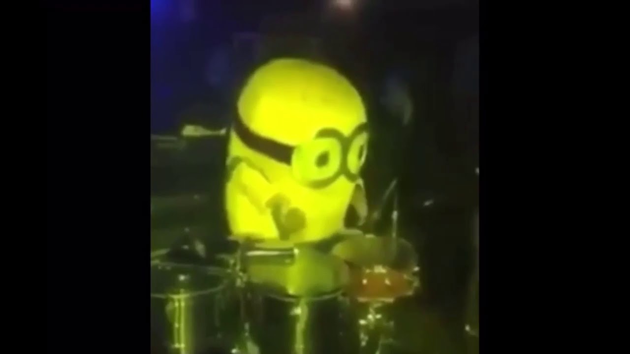 Minion gets down with the sickness - YouTube