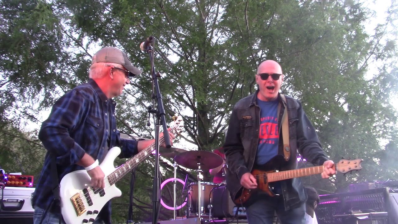 Farmapalooza 2020; Rob Fahey & the Pieces, No Regular Woman 100320 ...