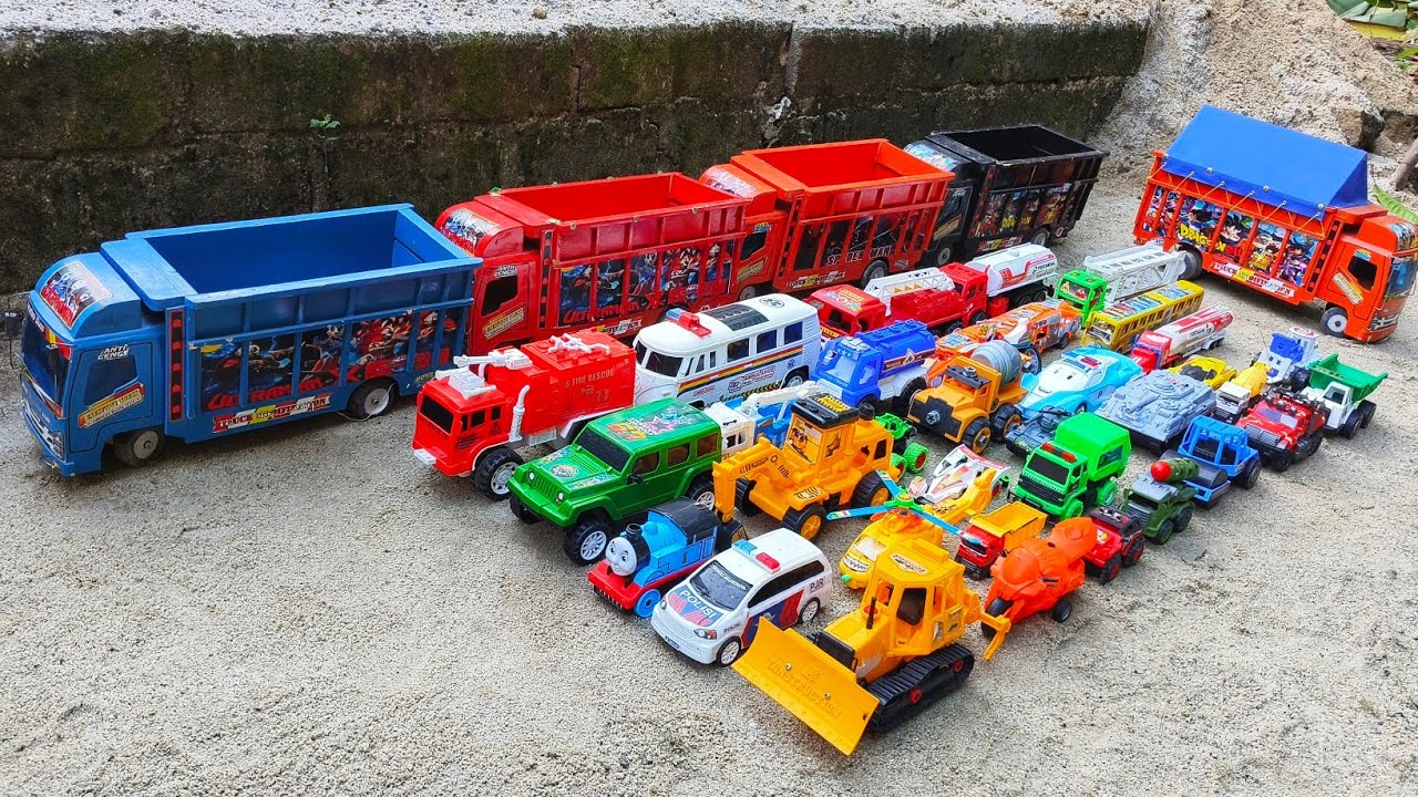Mobil Truk Tronton Panjang Penuh Mainan Mobilan Truk Trailer, Excavator ...
