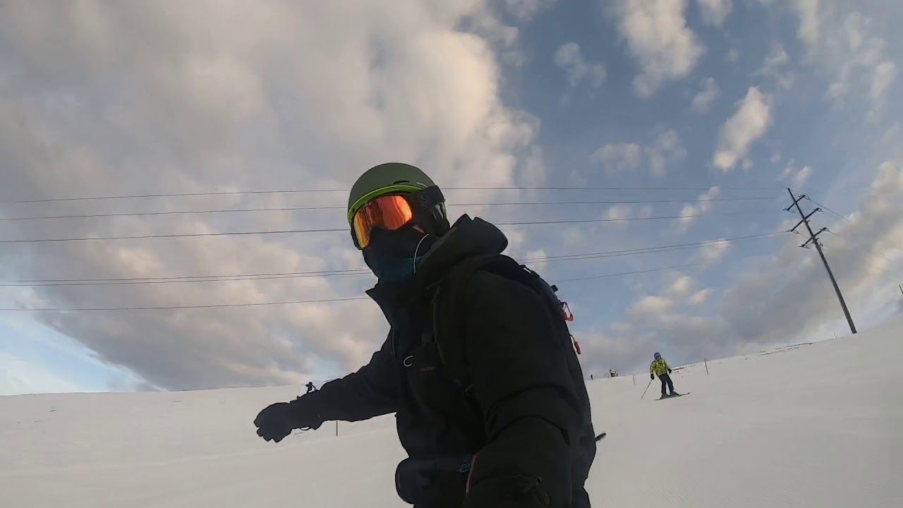 First Snowboard run in 2020 - YouTube