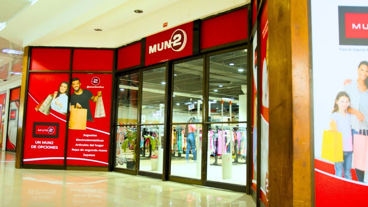 MUN2 - Plaza Central - YouTube