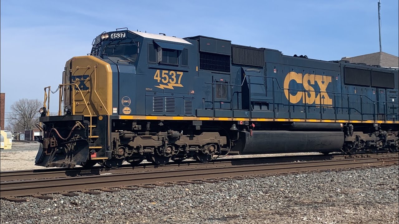 CSX M367-10 with 4537 Leading - YouTube