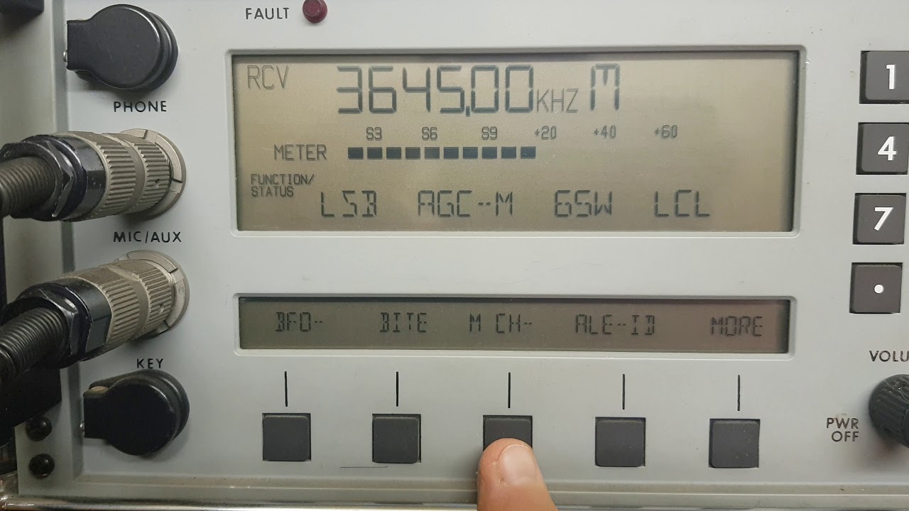 IZ1FID TRANSCEIVER SUNAIR RT-9000 - YouTube