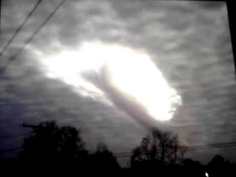 Strange cloud formation - YouTube