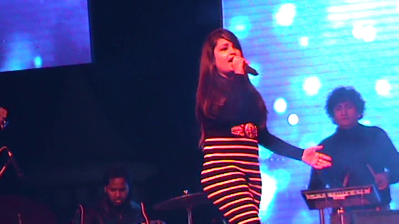 Sonia Sharma Singer l Bollywood Mashup l Mashup Songs ll....75-575-00 ...