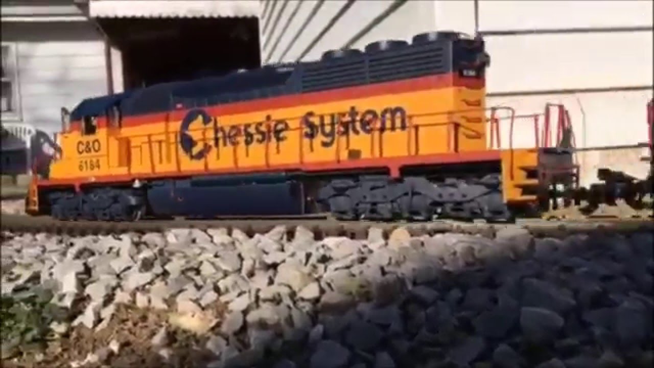 Chessie SD40-2, Chessie GP40, & CSX SD40-2 on 12-5-15 - YouTube