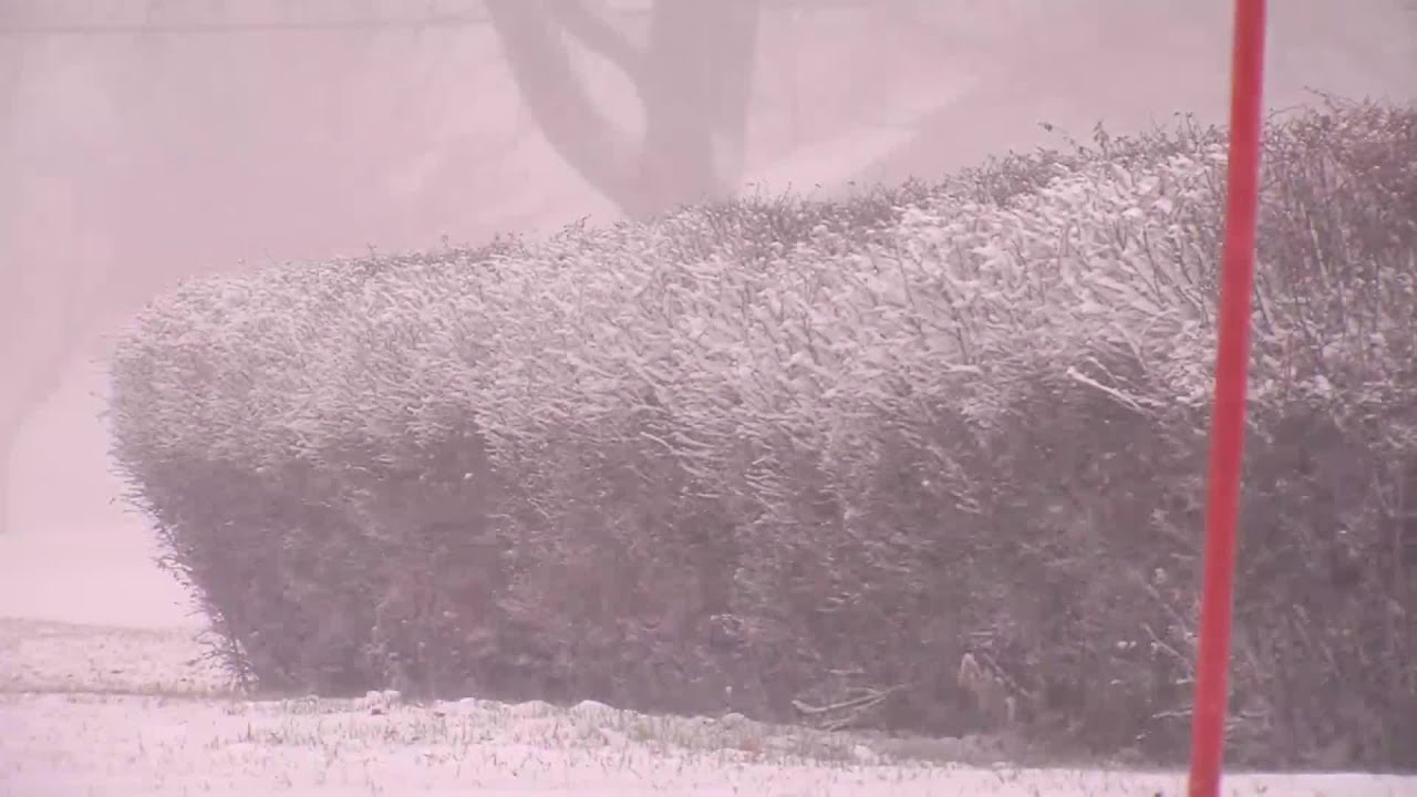 Creston residents seeing snow on Sunday - YouTube