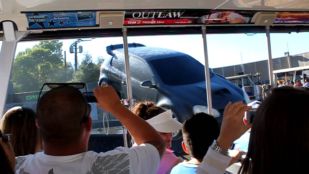 LA Movie World - Dancing Cars - YouTube
