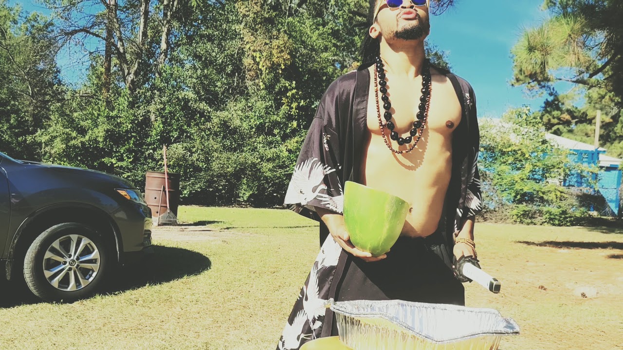 How Plant based Samurai cut their fruit - YouTube