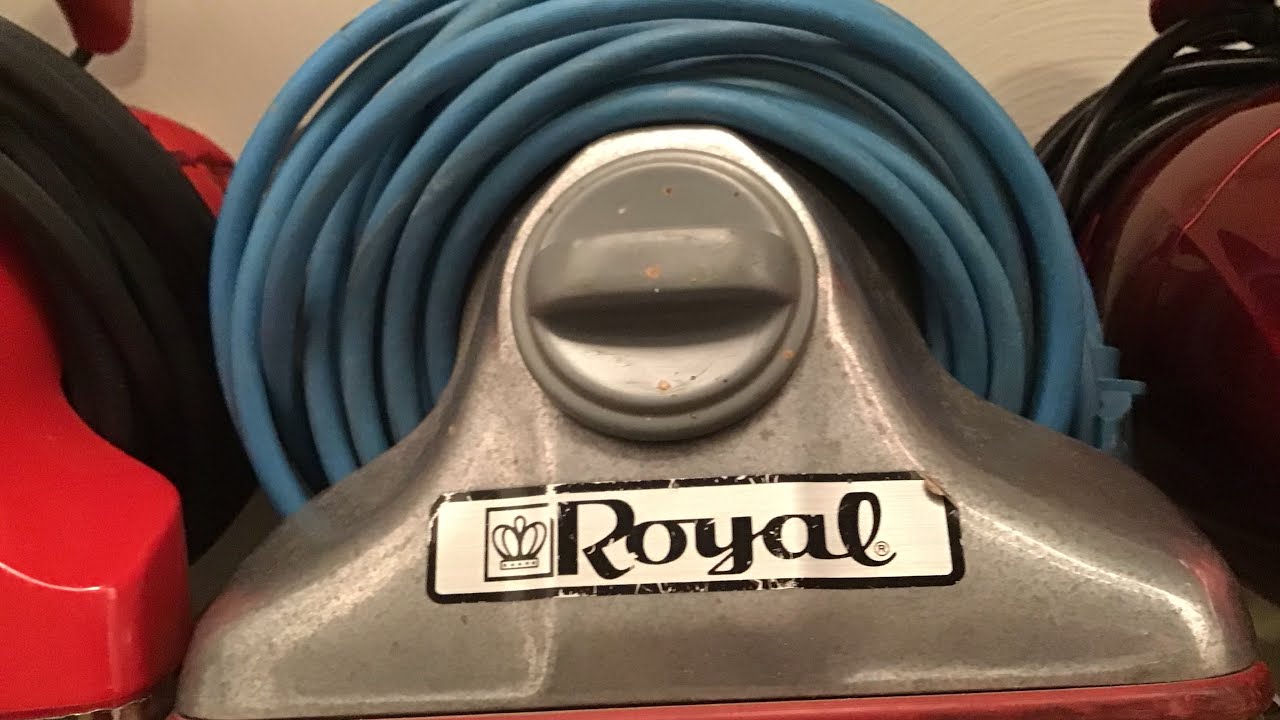 look at this 1981 Royal vacuum - YouTube