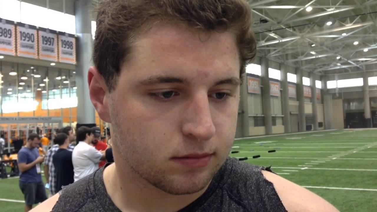 Coleman Thomas talks Tuesday after opening spring practice - YouTube