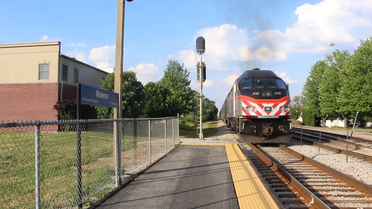 3 Metra trains in Mokena, IL - YouTube
