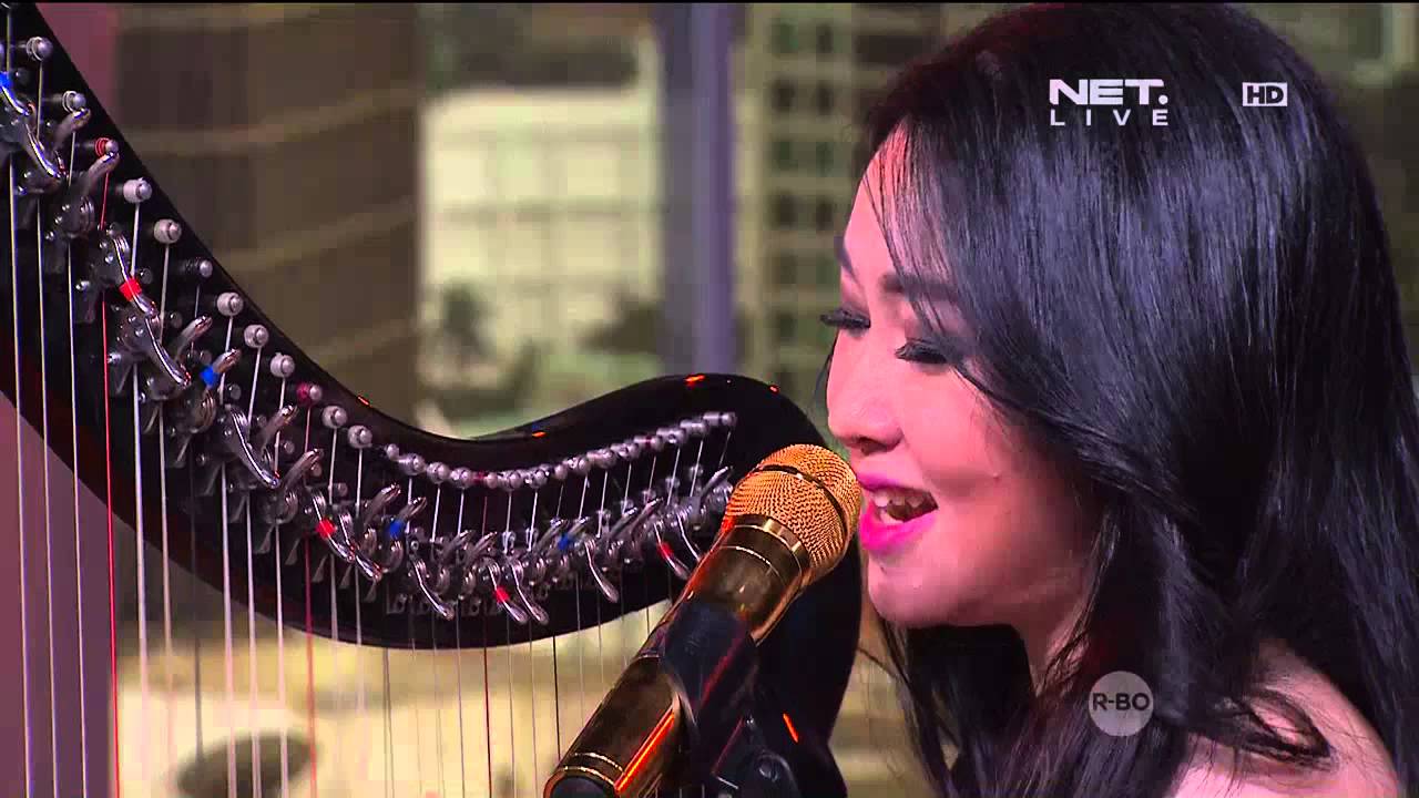 Performance Angela July - Love Me Like You Do - IMS - YouTube