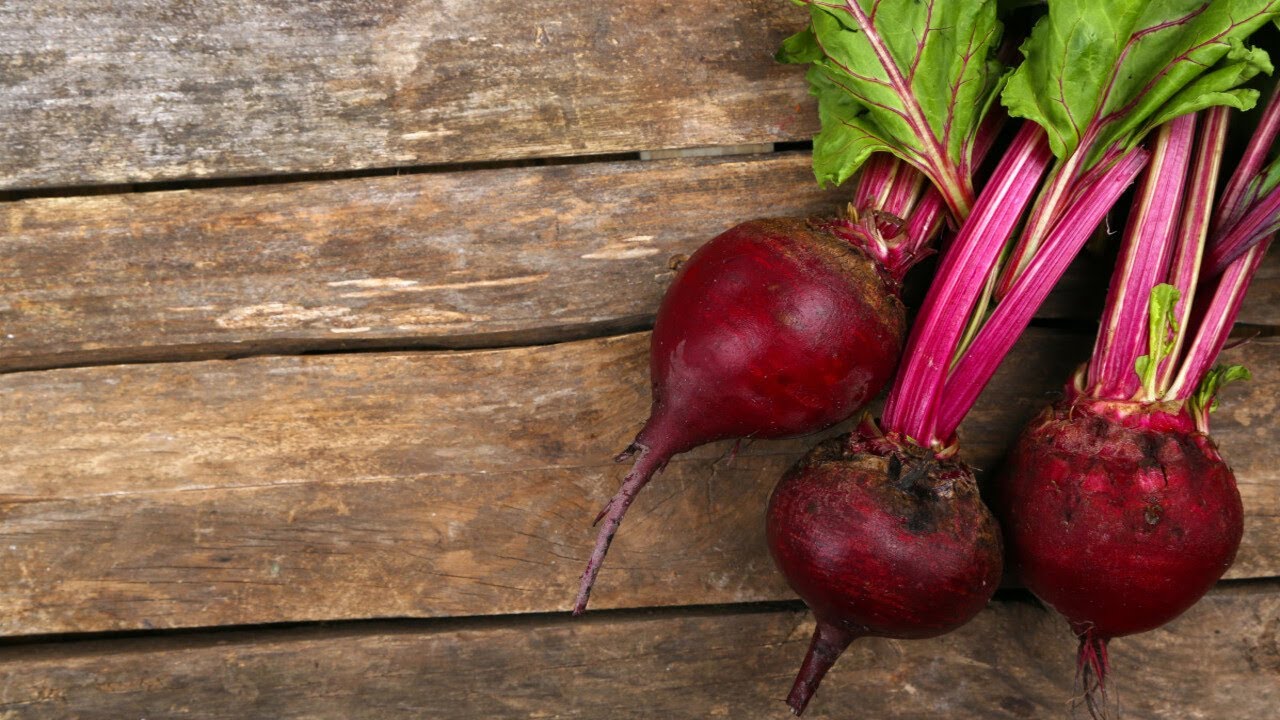 Recette : Cuisson de betteraves à la cocotte minute - YouTube