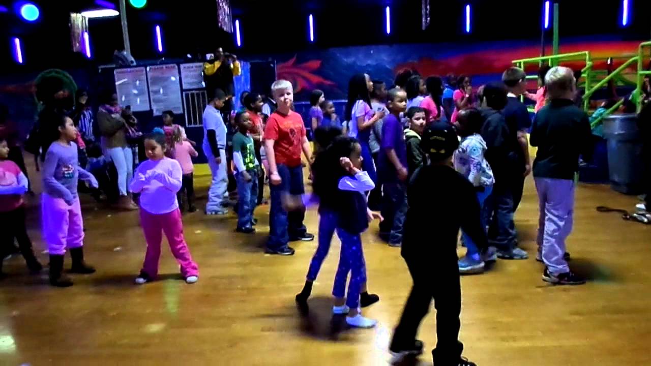 ARI - Wobble Baby - V.I.C - YouTube