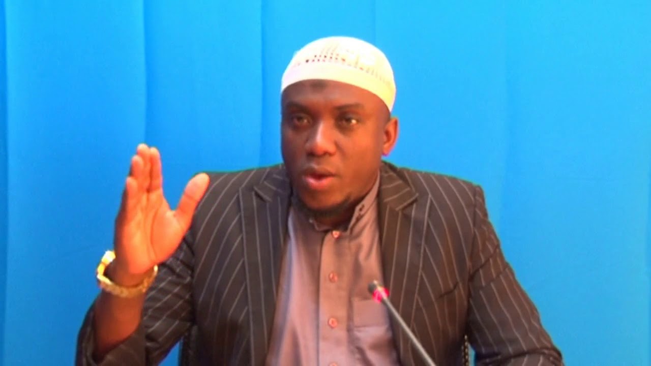 MASUAALI NA MAJIIBU DARASA 17 ) 3- 5 - 2018 SHEIKH ABDIRAHMAN MOHAMED ...