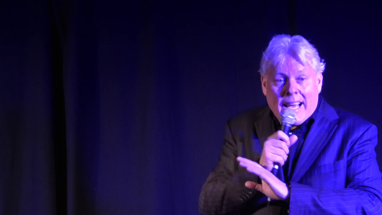 Russell Clarke, the Rock 'n' Roll Routemaster at the Edinburgh Fringe ...