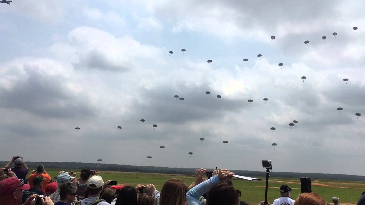2015 - All American Week - Mass Tactical Airborne Jump @ Sicily Drop ...