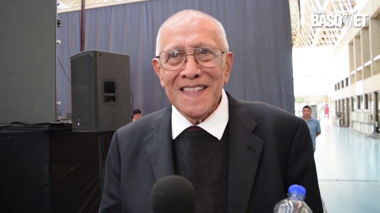Manuel Raga, la voz de la experiencia en el basquetbol mexicano - YouTube