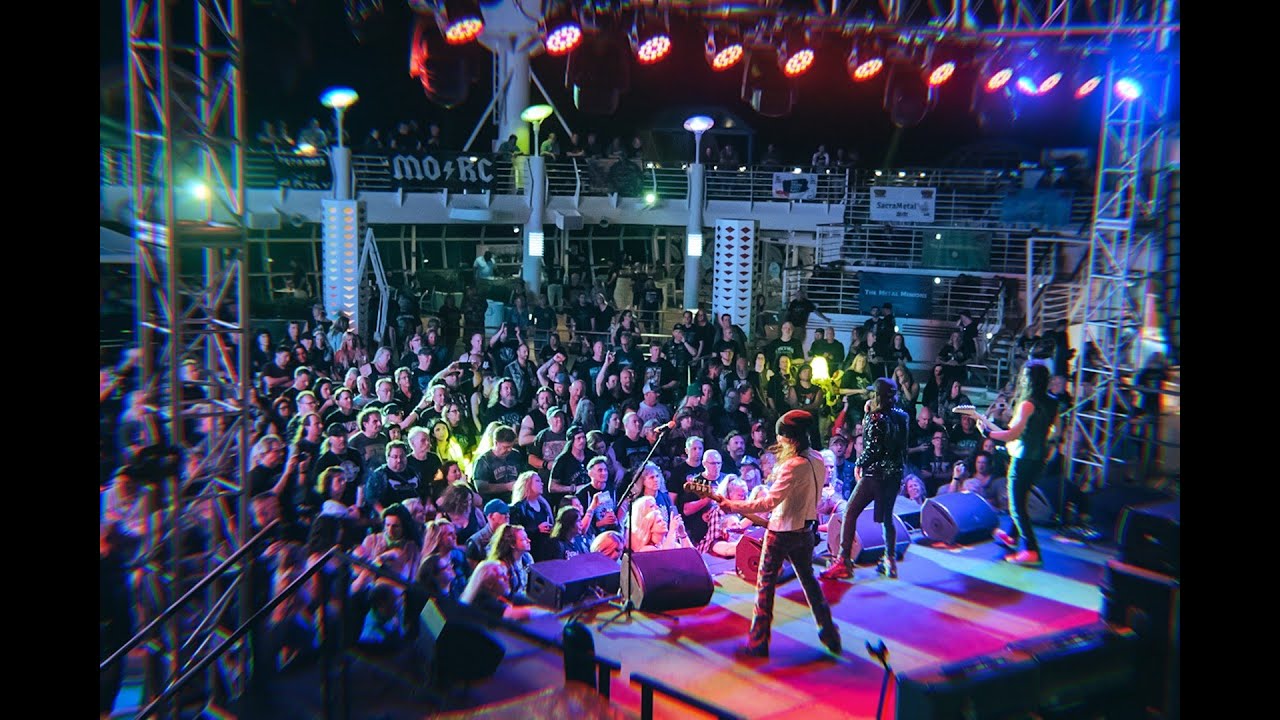 SPREAD EAGLE "Scratch Like A Cat" live on Monsters of Rock Cruise, Pool ...