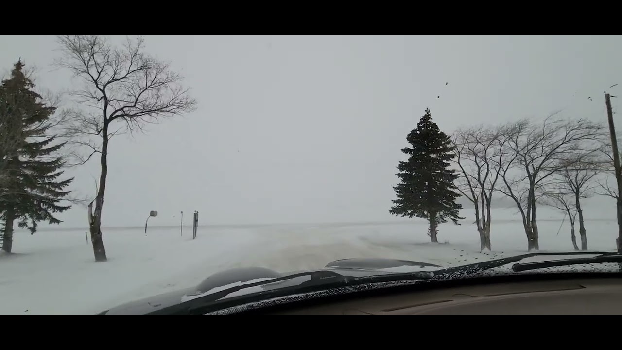 DRIVING ON A SNOWY DAY IN MINNESOTA - YouTube