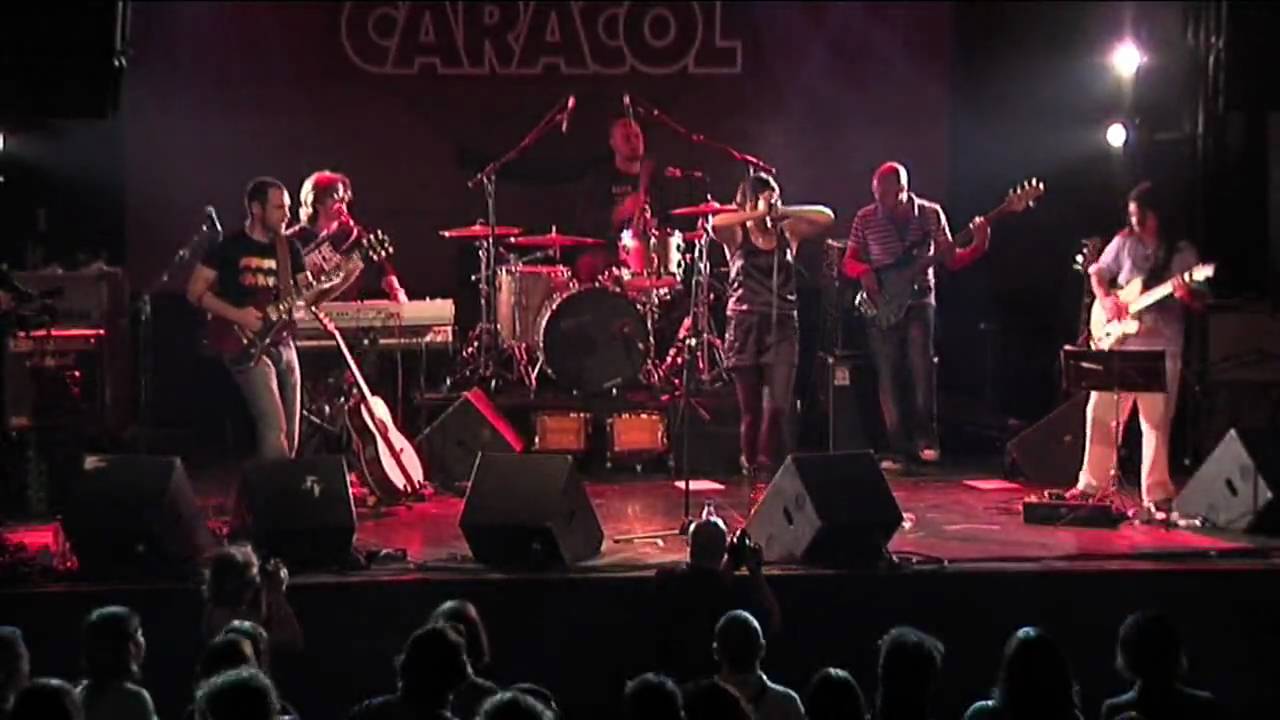 Merche Corisco. Caja de Zapatos . Live! Caracol 09. - YouTube
