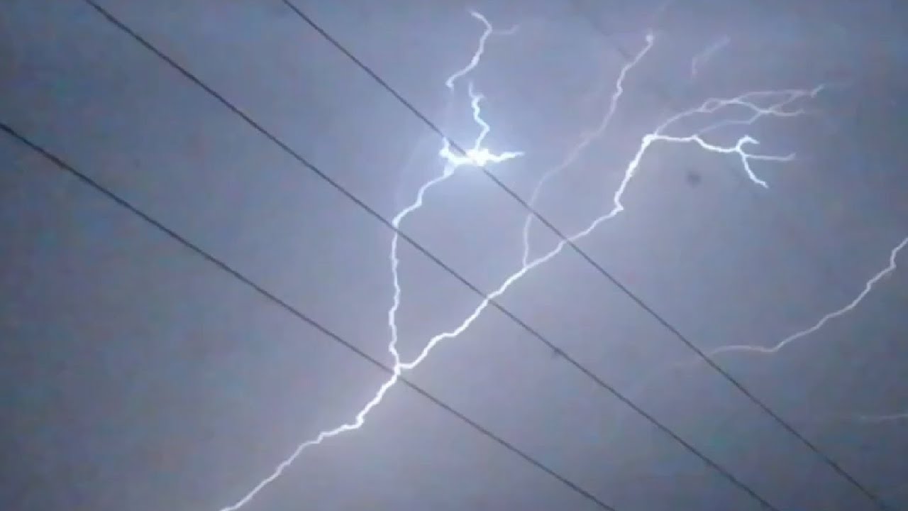 Amazing Lightning Show over Sebastian River in SlowMo. Awesome display ...