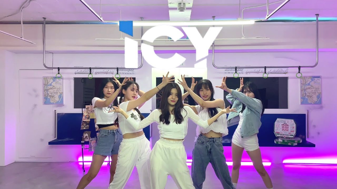 [건국대 댄스동아리 이네이트] ITZY(있지) - ICY - YouTube
