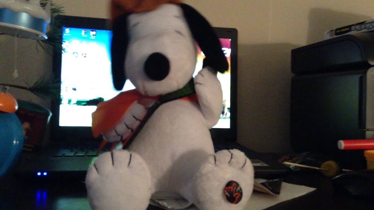 Snoopy Thanksgiving Plush banjo - YouTube