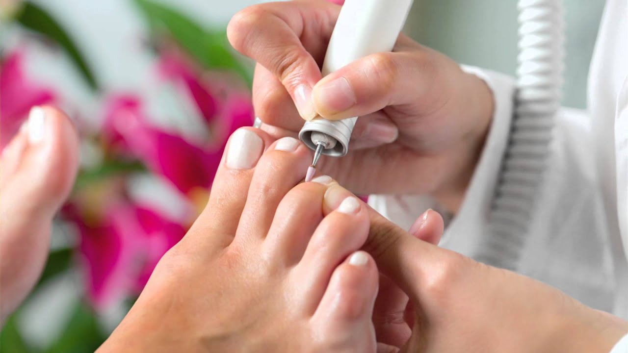 Ask The Expert -Dr. Zeeshan Husain - Pedicures and diabetes - YouTube