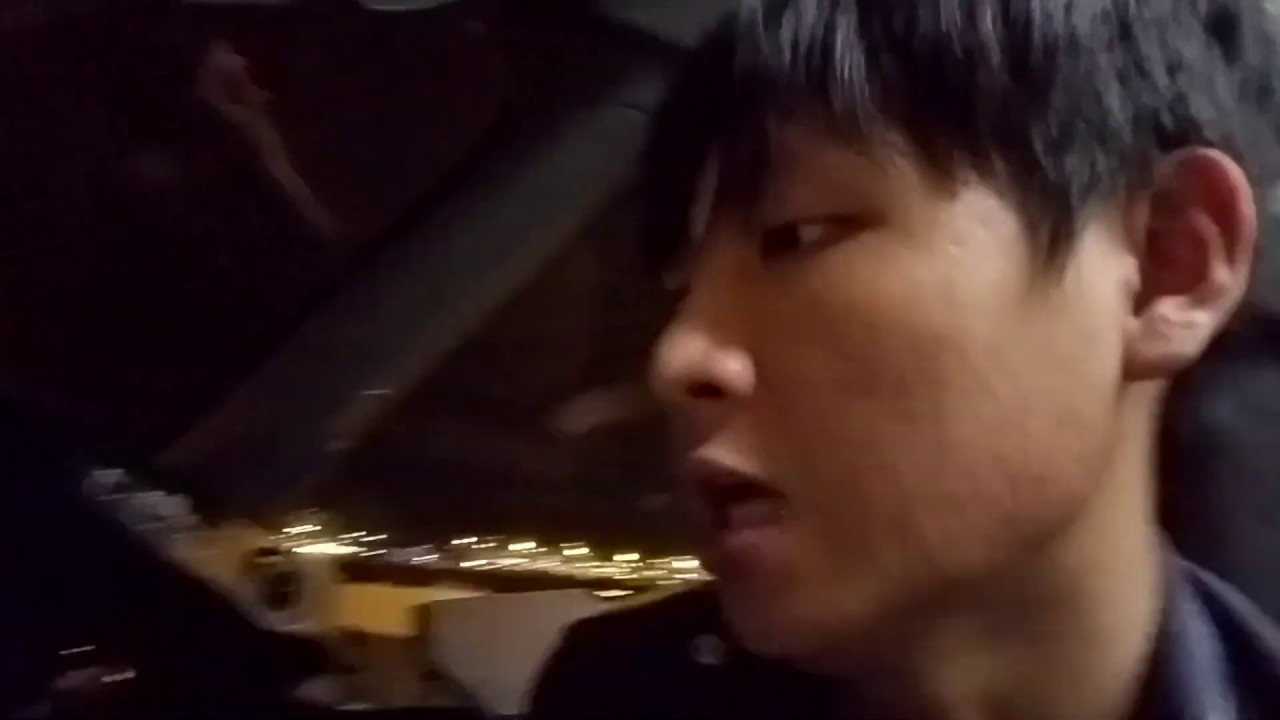 787 Auxiliary Power Unit (APU) Start Sequence (Cantonese) - YouTube