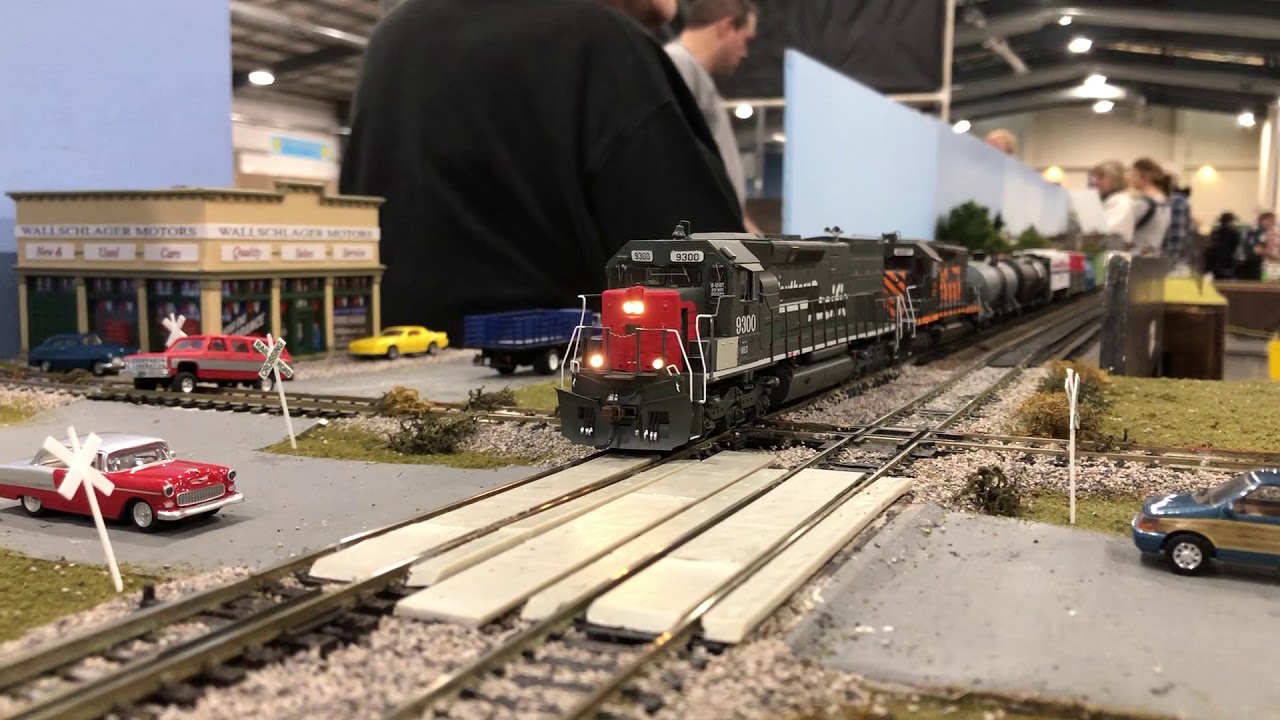 HO Scale NREX SD45T-2 Departs my Module with a big train! - YouTube