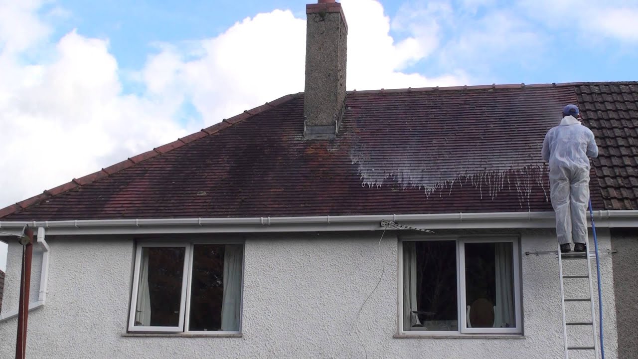 ANDREWS CLEANING SERVICES / CLEANING A ROOF WITH MY SOFTWASH - YouTube