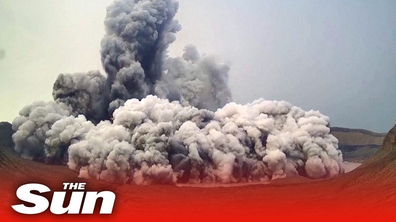 Dramatic footage shows moment Philippines' Taal volcano spews huge ...