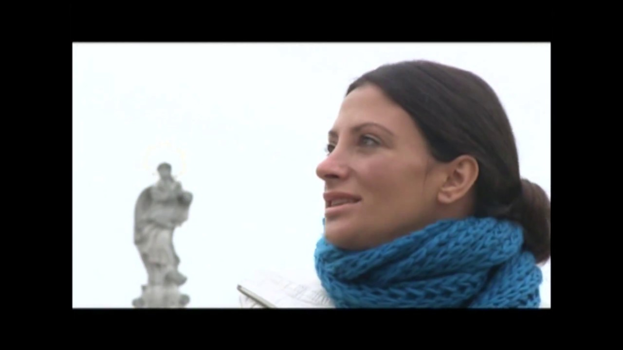 NICOLE ANDREU CONDUCCION PROGRAMA REPÚBLICA CHECA 13C - YouTube