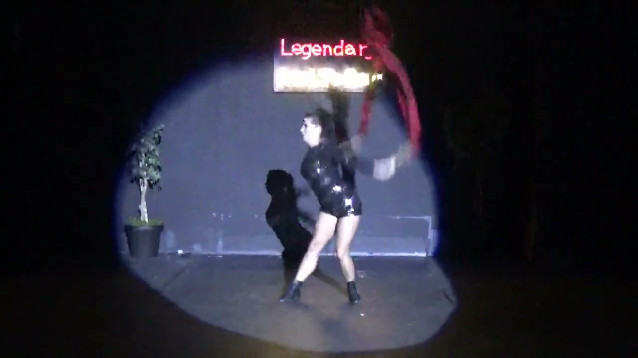 Cindy perfroms at Shimmy in the Moonlight 2022 - YouTube