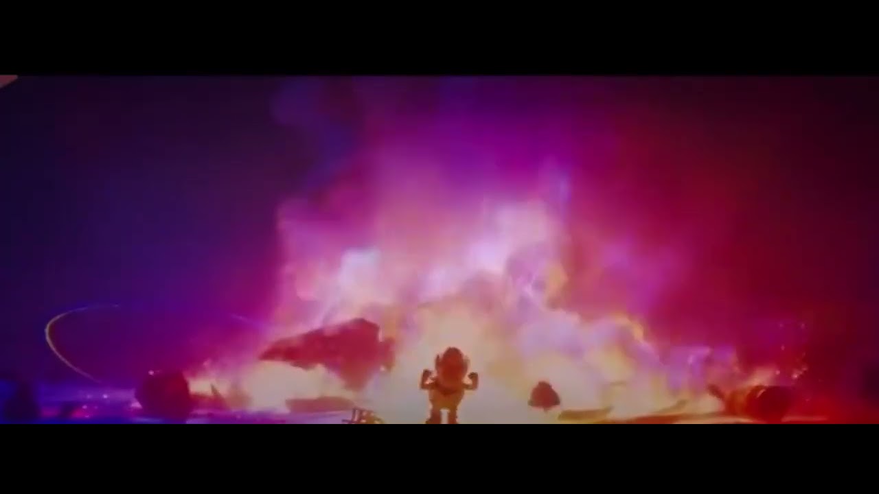 Why does the blue shell sound like robin - YouTube