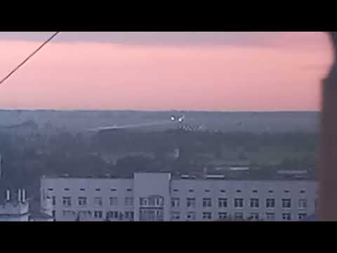 Ил-76МД-90А ВВС Улан-Удэ - Омск рулит вечером по перрону аэропорта.